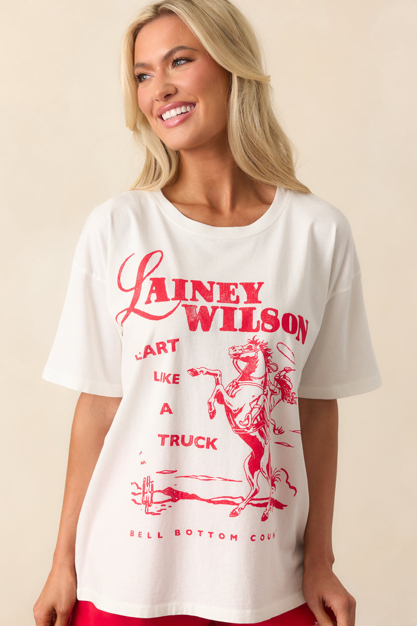 Daydreamer Lainey Wilson Country Merch Tee In White | Red Dress