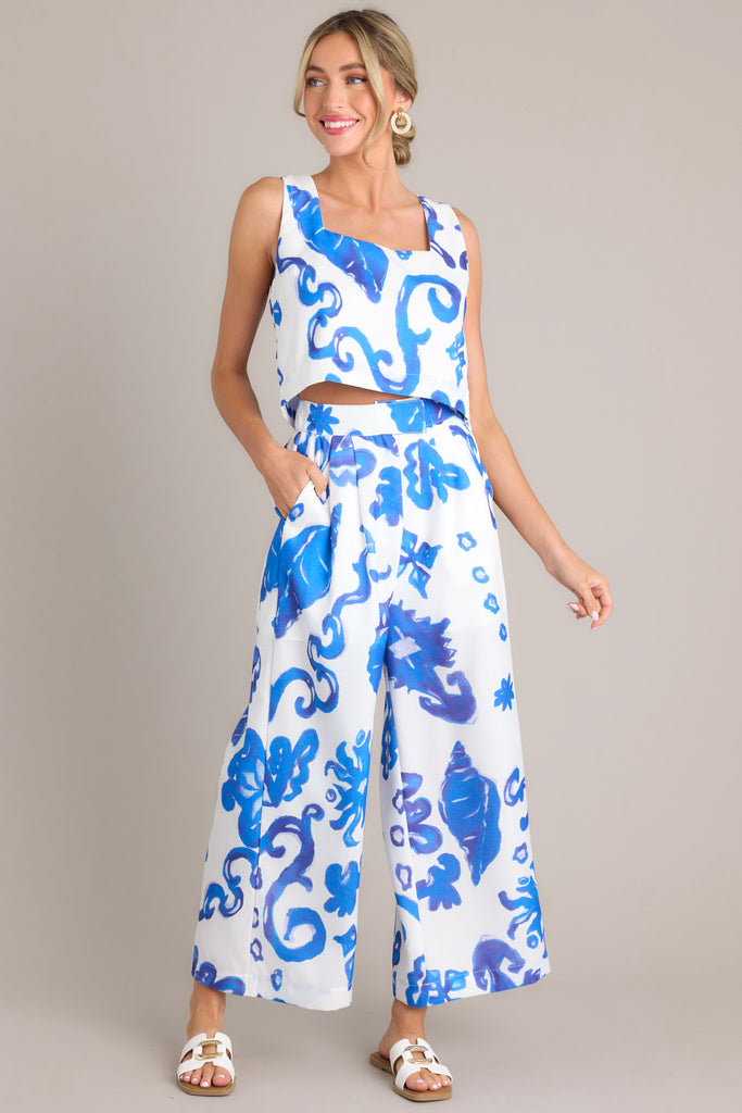 Blue & White Tropical Print Crop Top - All Tops | Red Dres – Red Dress