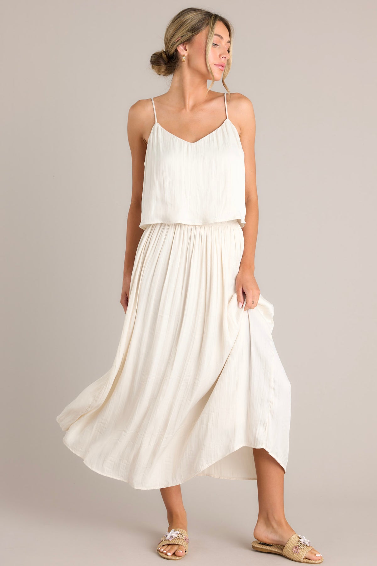 Z-Supply Kahleese Luxe Sheen Sandstone Midi Skirt | Red Dress