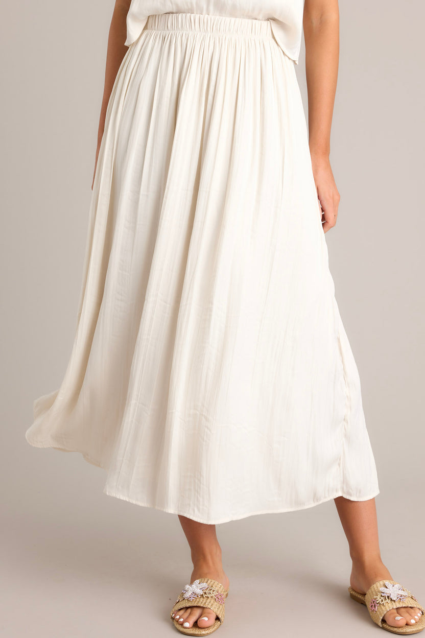 Z-Supply Kahleese Luxe Sheen Sandstone Midi Skirt | Red Dress