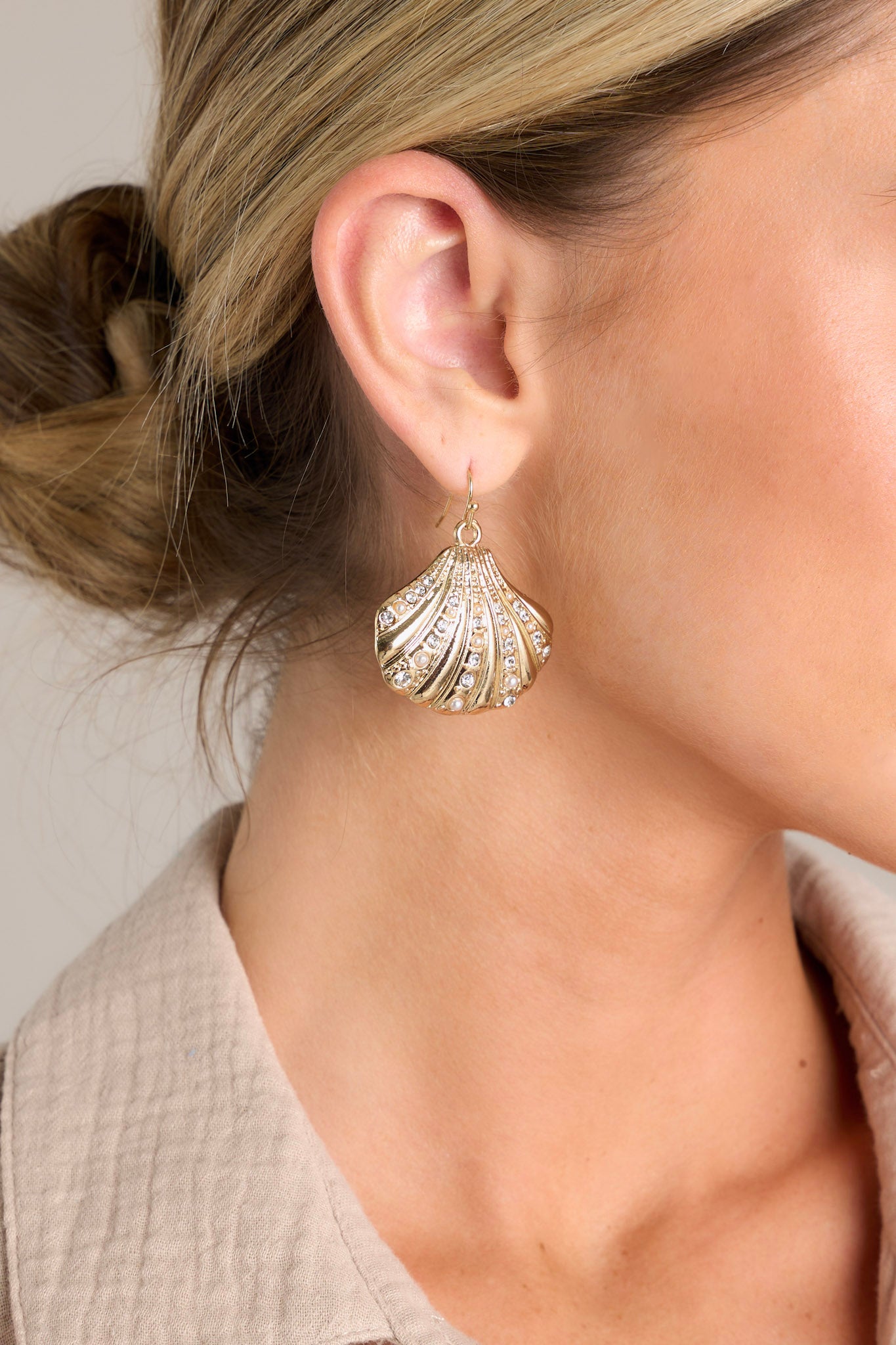 Gold Seashell Drop Earrings - All Earrings | Red Dress