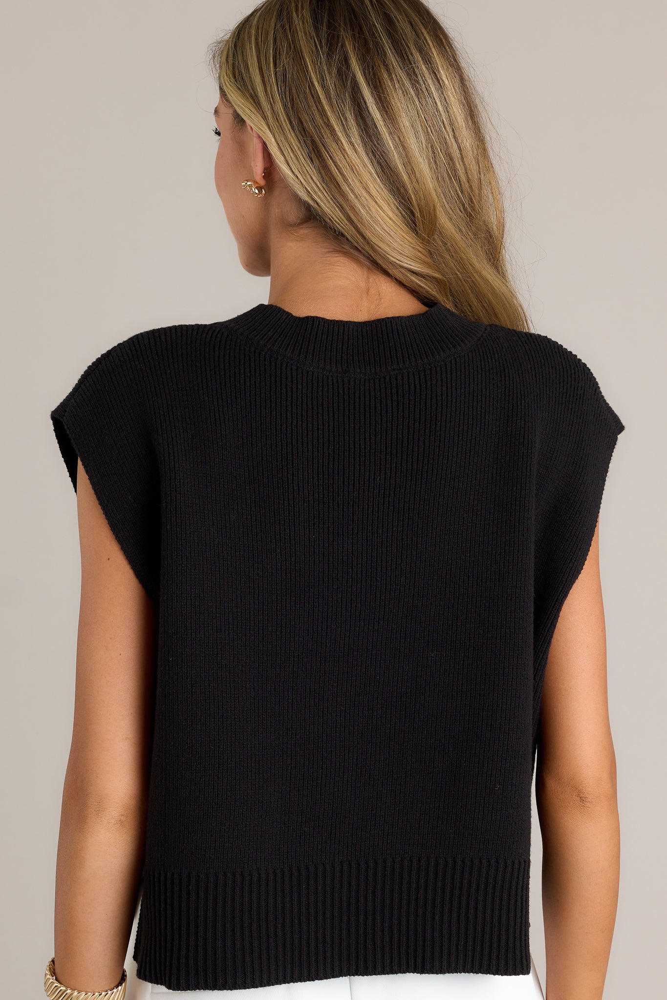 Black Short Sleeve Sweater Top - All Tops | Red Dress